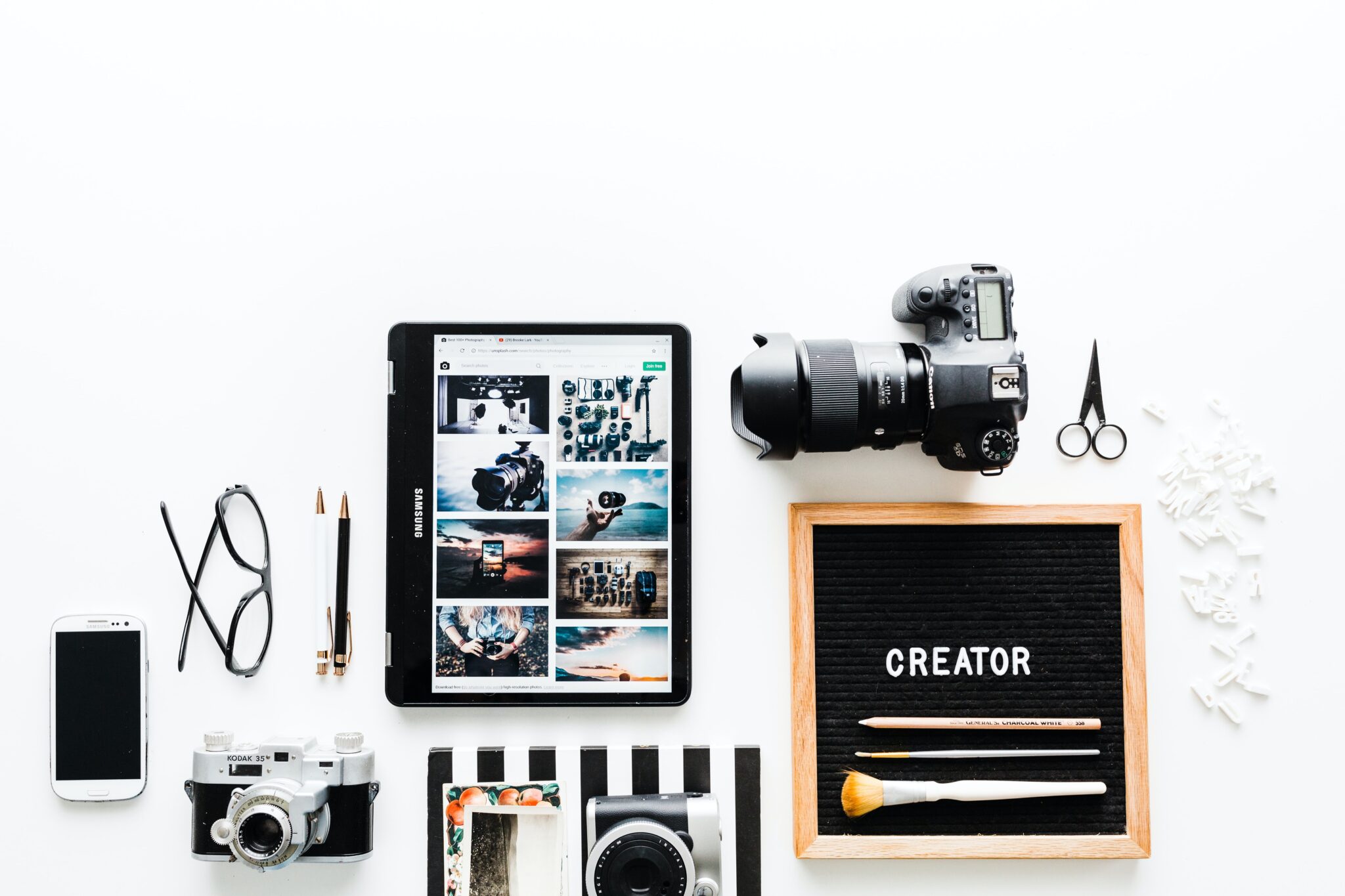 8 Best photo sharing platforms to showcase & sell photography